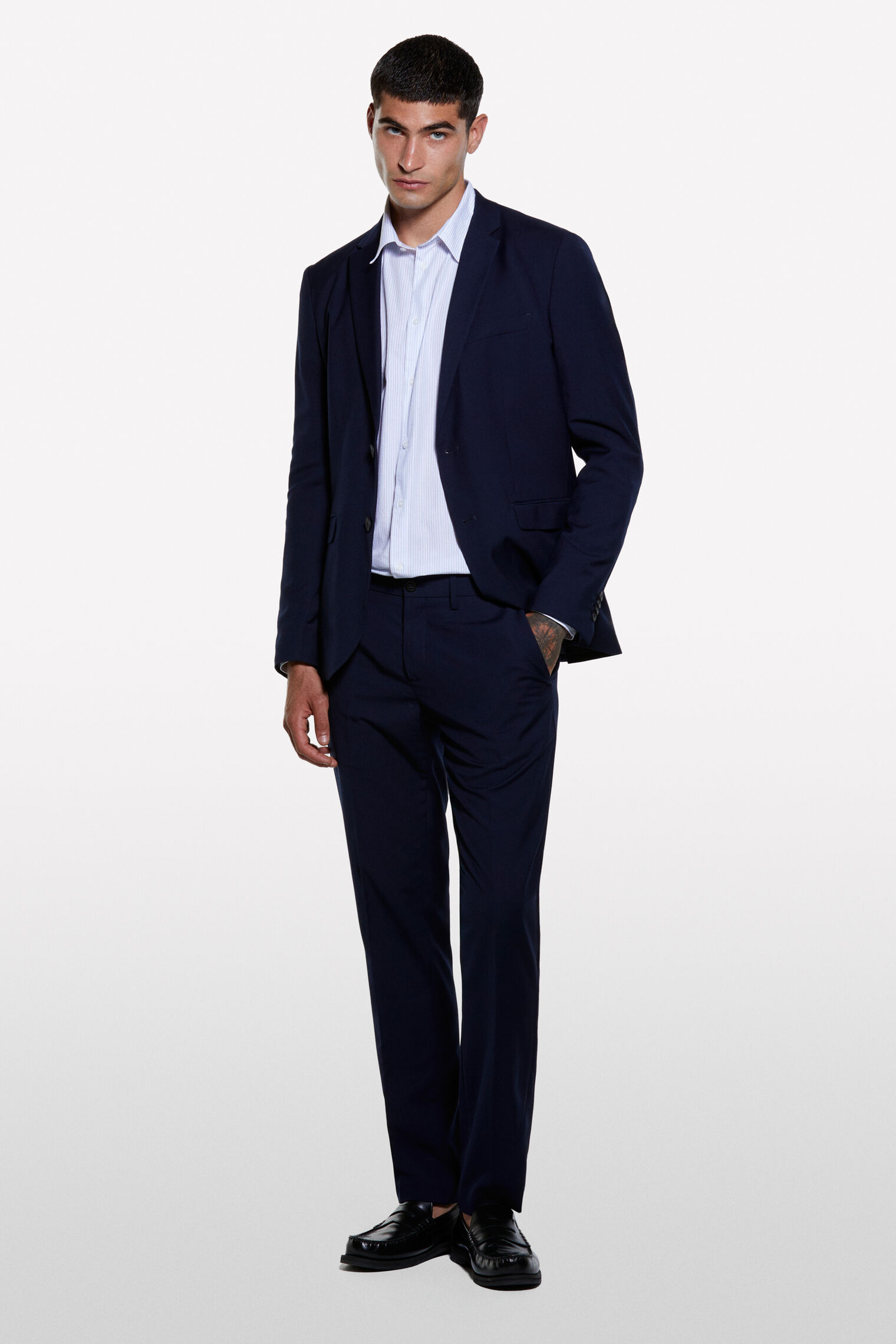 Men's Suits: elegant and formal outfits | Sisley