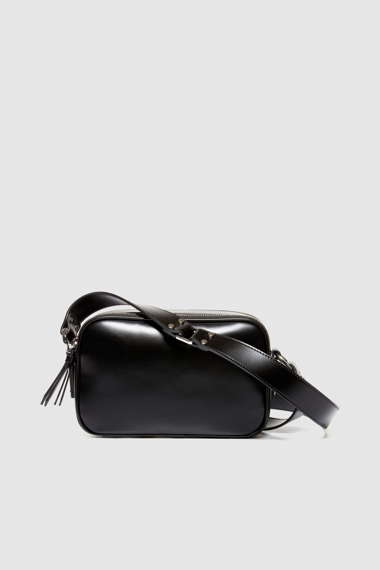 Women's Bags in leather and fabric by Sisley