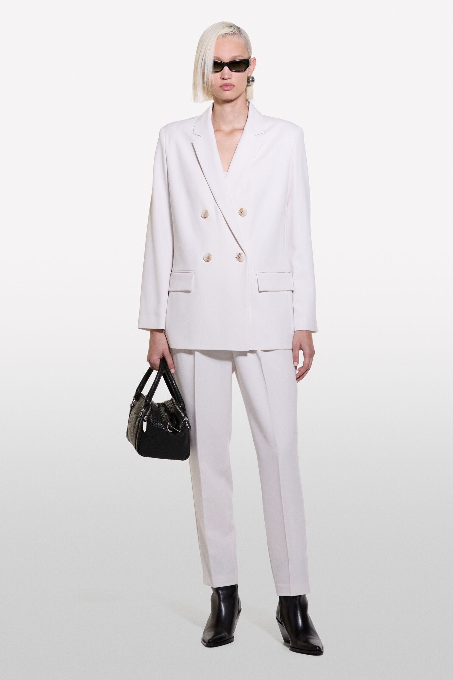 Women's Pants Suits: Elegant and Formal Outfits | Sisley