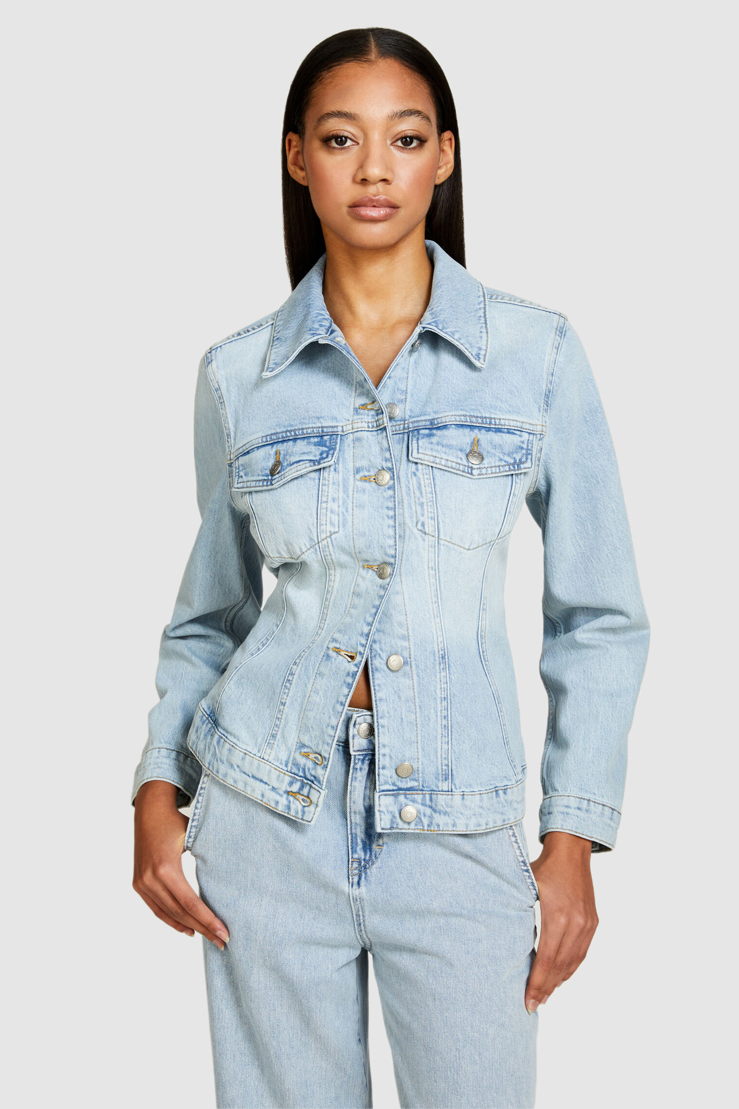 Women's Outerwear: elegant and casual | Sisley