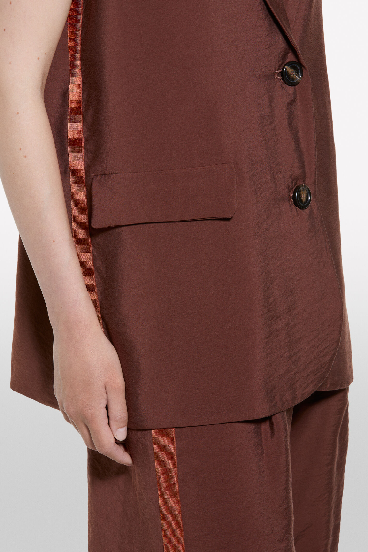 Women's Pants Suits: Elegant and Formal Outfits | Sisley