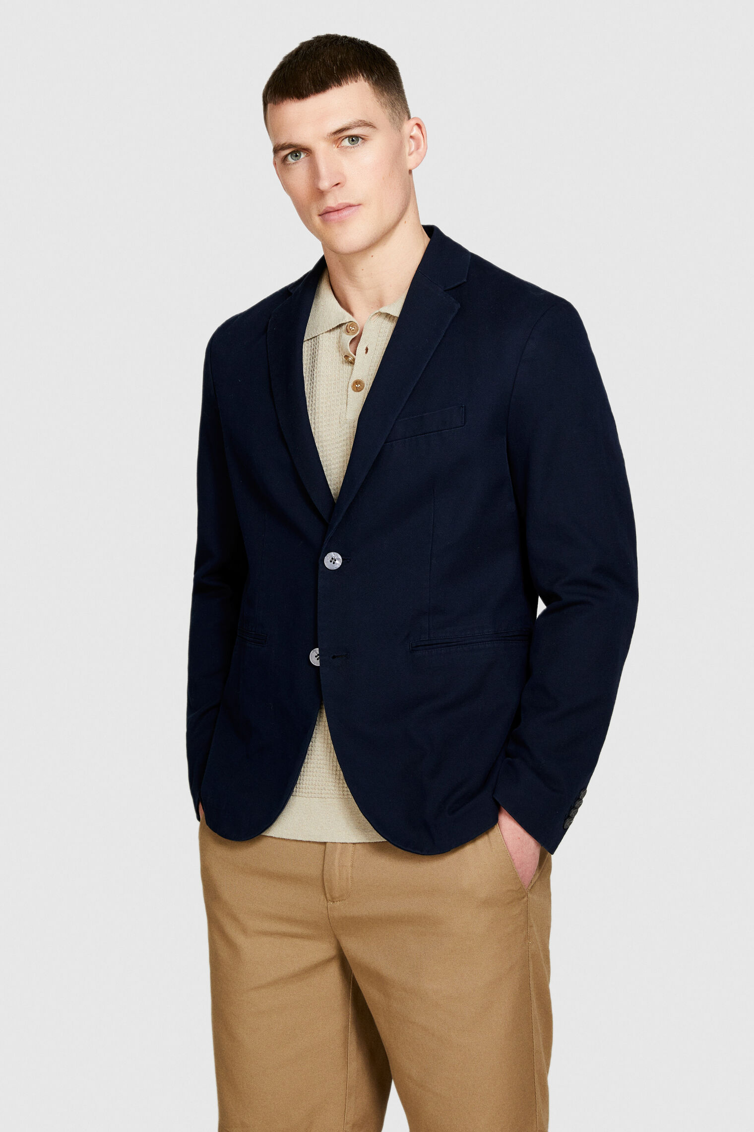 Men's Suits: elegant and formal outfits | Sisley