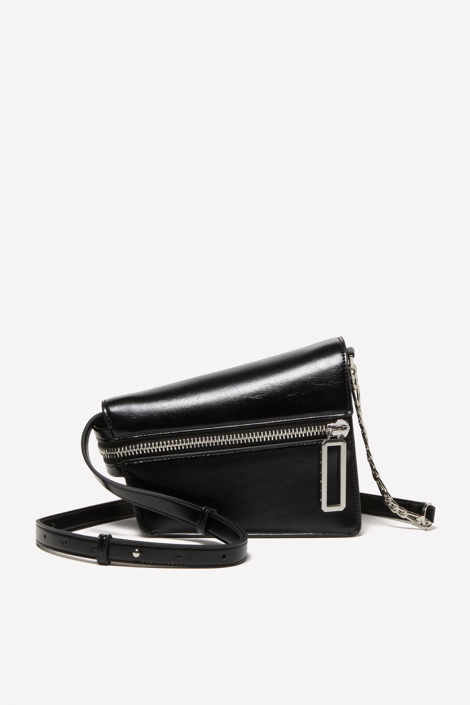 Women's Bags in leather and fabric by Sisley