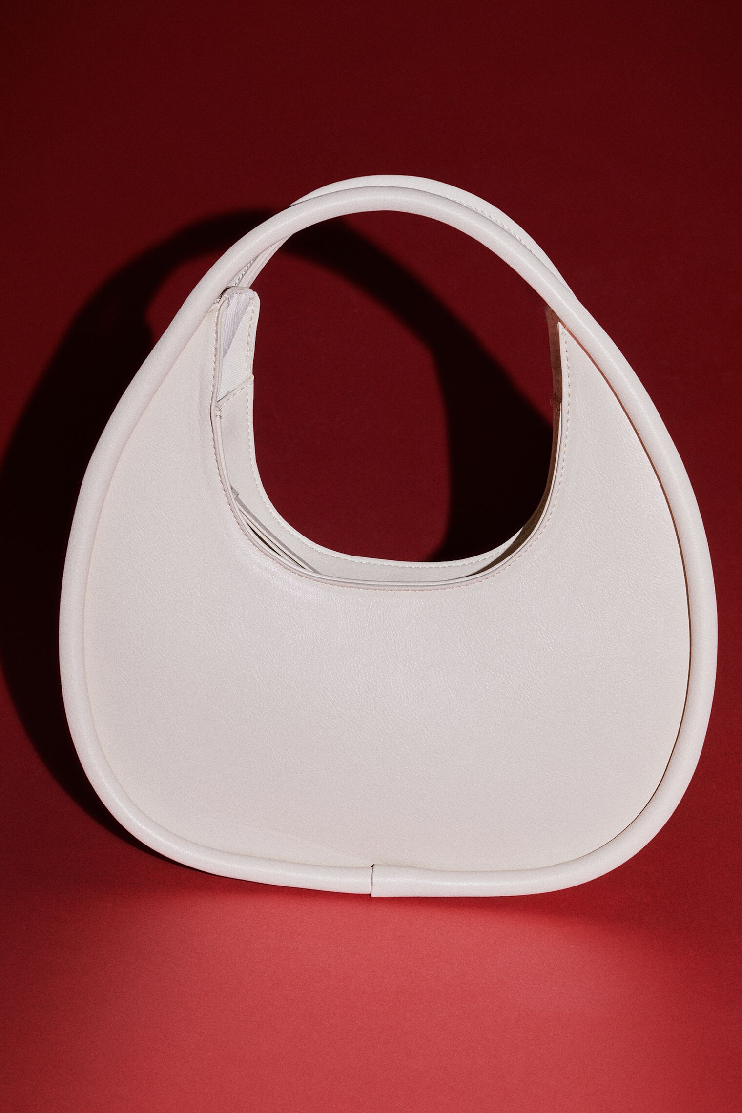 Women's Bags in leather and fabric by Sisley