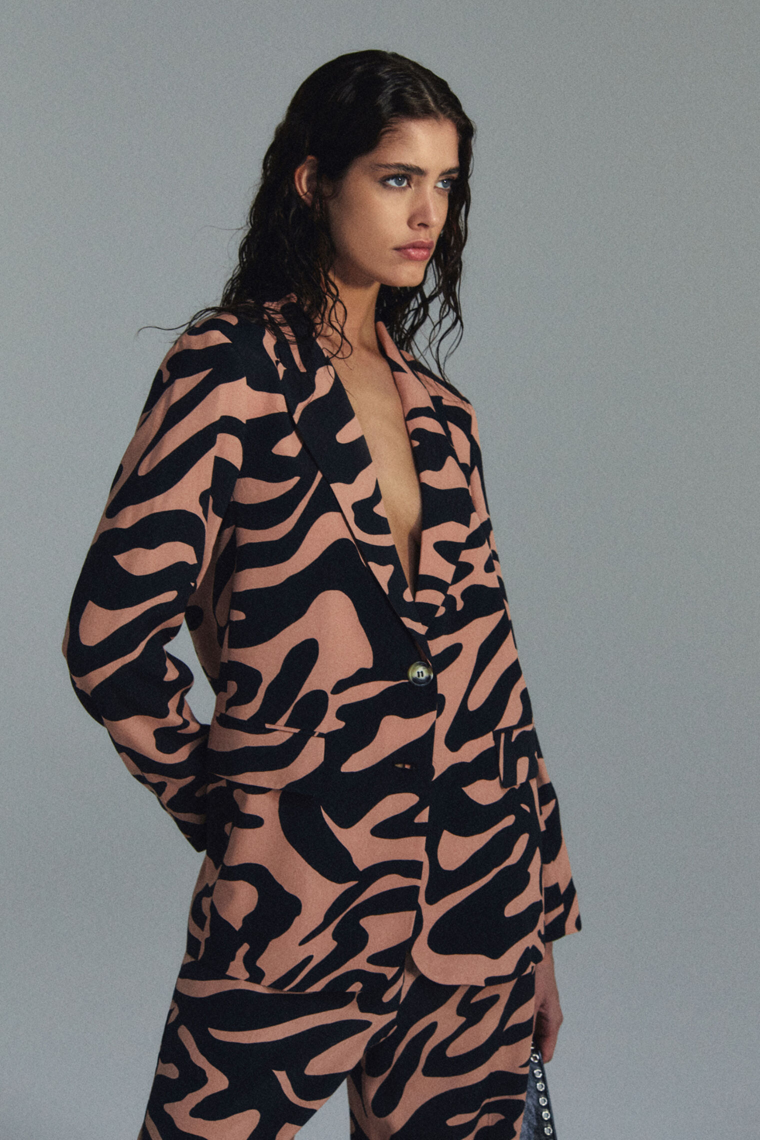 Women's Pants Suits: Elegant and Formal Outfits | Sisley