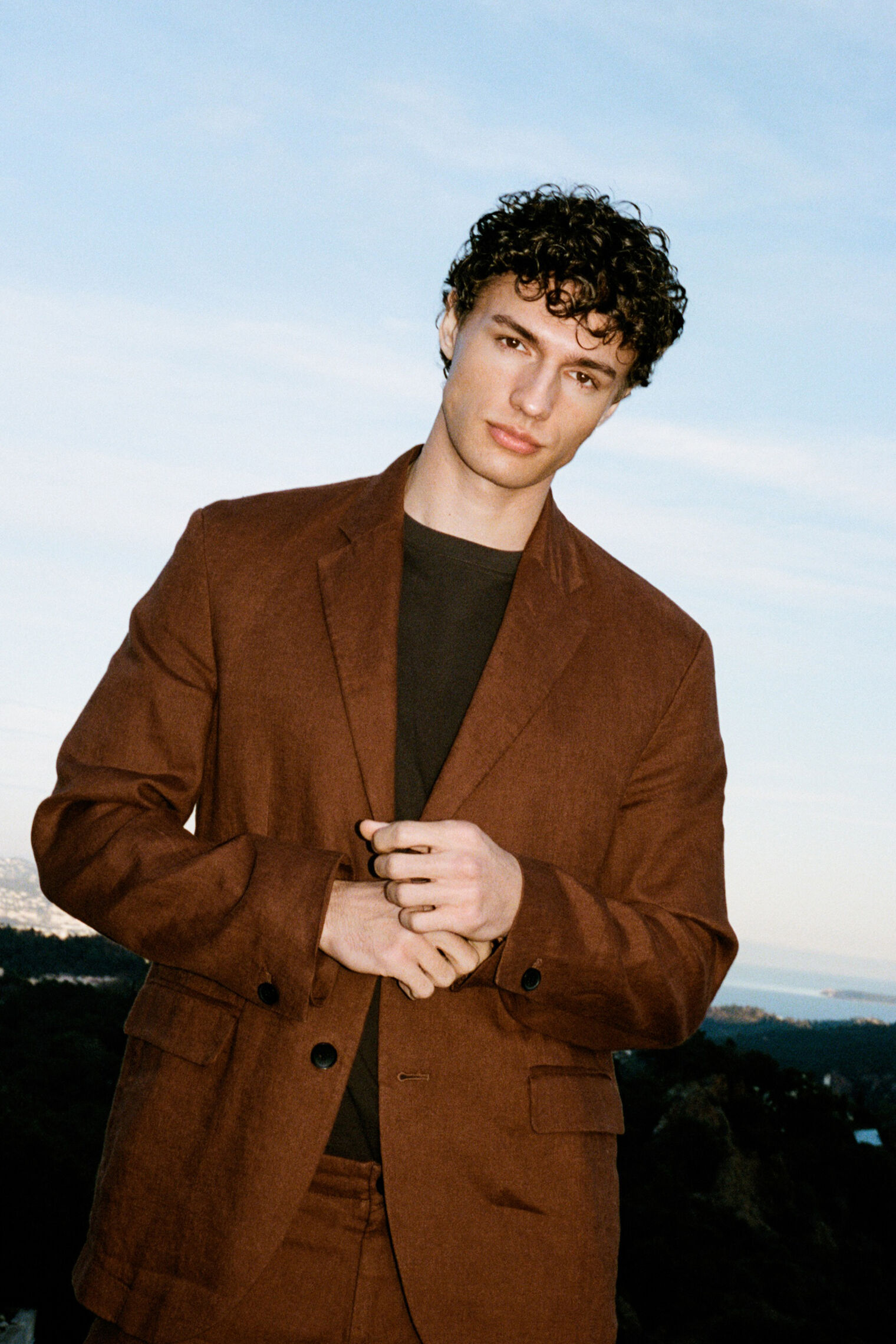 Men's Suits: elegant and formal outfits | Sisley