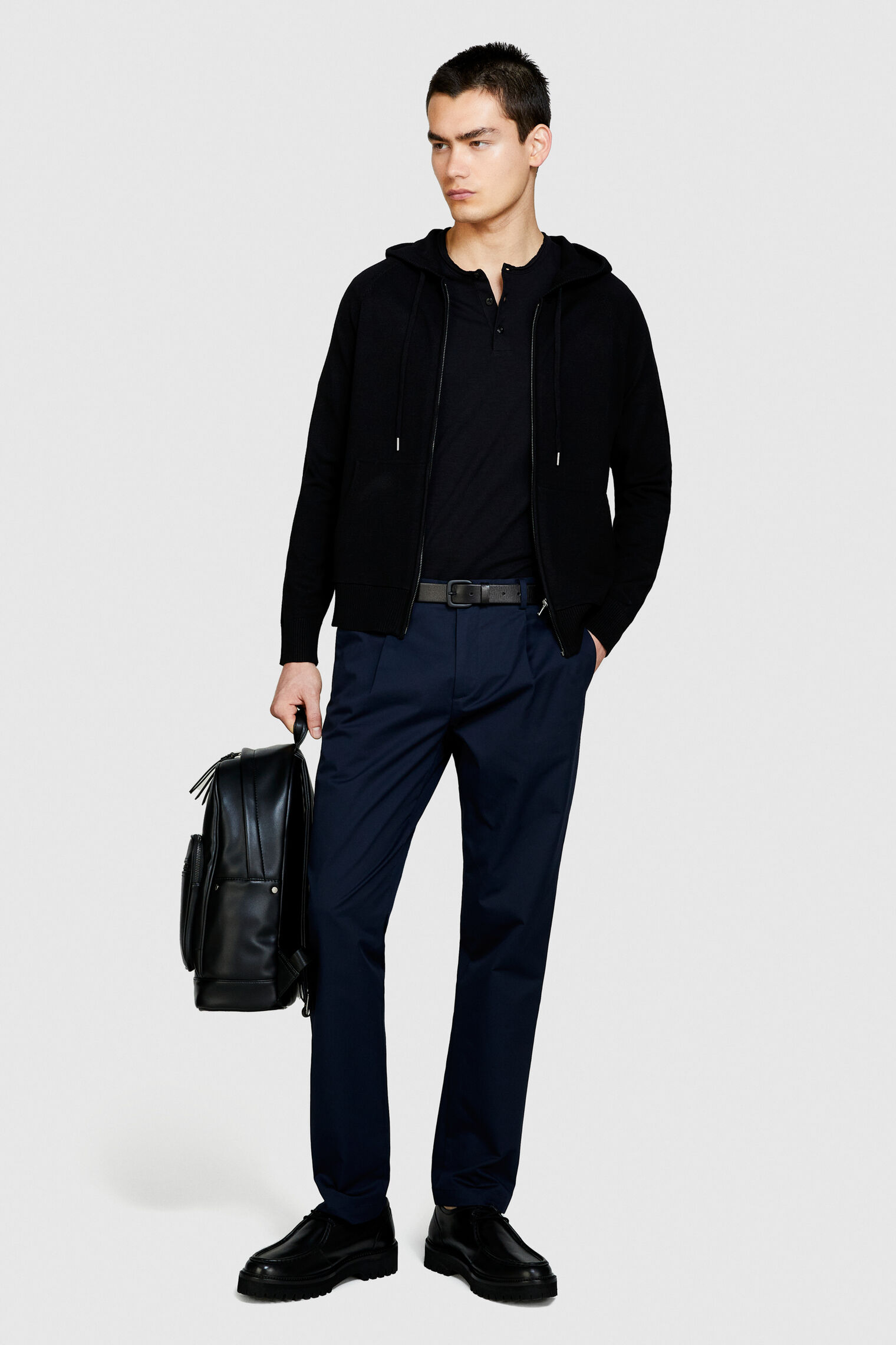 Men's Suits: elegant and formal outfits | Sisley